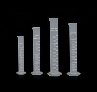 China Lab Use Graduated Plastic Measuring Cups 10mL 2000mL Set Without Stopper for Liquid Testing for sale