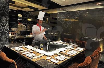 Cina Teppanyaki personalizza la superficie commerciale del piatto del ferro della griglia di Teppanyaki di rettangolo dell'attrezzatura GPL del buffet in vendita