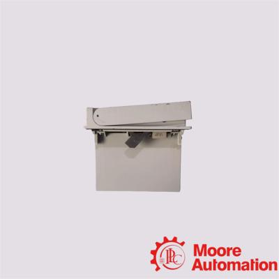 중국 REF615E-D ABB 피더 보호 및 제어 릴레이 판매용