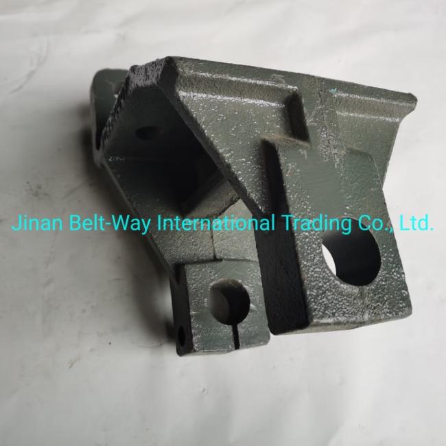 Sinotruk HOWO Truck Parts Front Spring Bracket Az9725520007