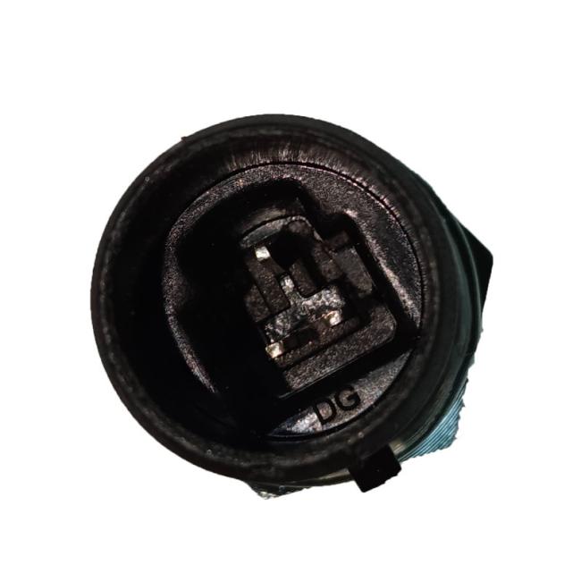 Sinotruk HOWO Truck Part Engine Oil Pressure Sensor Vg1092090311