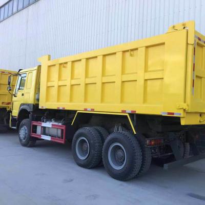 Cina Camionetto a gomma usato 6X4 HOWO Camionetto a gomma senza tubi Disegno e prezzo accessibile in vendita