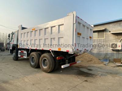 Cina Politica di rimborso Sinotruk HOWO Dump Truck 371HP 25-30 Tonnes Carico 5,4m Trasmissione manuale in vendita