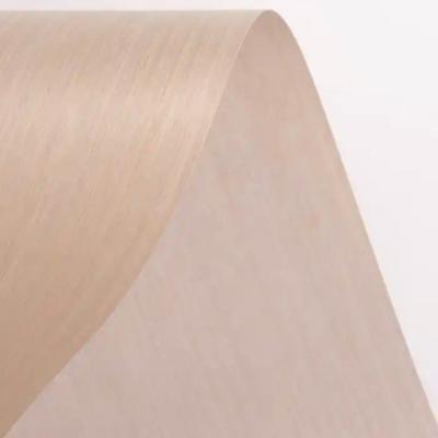 China 0.6mm-1.2mm Veneer de Madeira de Carvalho Branco Natural Solução perfeita para Armazém de Porta de Mobiliário à venda