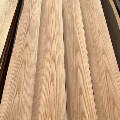 Cina Prezzo all'ingrosso Veneer di quercia Veneer di legno di quercia rossa Veneer di legno di 0,5 mm Pannelli murali di veneer di legno per mobili da pavimento in vendita