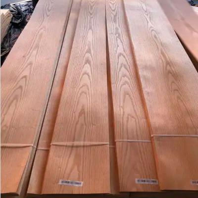 Cina Pannello di legno naturale tagliato a fette 2 mm 3 mm 4 mm 0,5 mm di rovere rosso per mobili in vendita