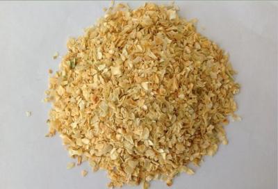 China DEHYDRATED WHITE ONION CHOPPED 3-8MESH, A GRADE WIDLY USED FOR FOOD for sale