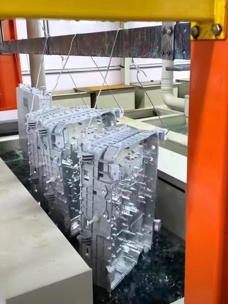 Quality 6061 Aluminum Alloy Automated Anodizing Line Corrosion Protection Anodizing Line Equipment for sale