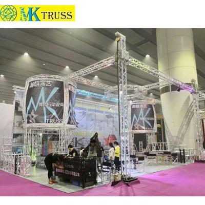 China Aluminium stage verlichting vork eindigt truss 1m ronde draagbare verplaatsbare podium voor bruiloft Te koop