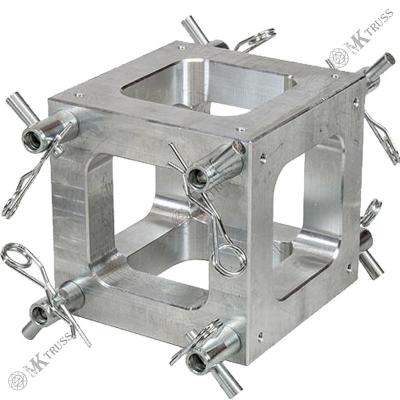 China 290 mm 400 mm Aluminium legering Vierkante truss 3 Ways Hoek Junction Box met accessoires Te koop