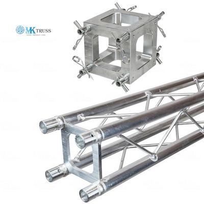 China Makkelijk te installeren 100*100*500mm Vierkant Aluminium Truss op voor bruiloft achtergrond / decoratie Te koop