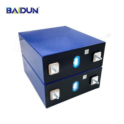 Cina Rv che carica la batteria al litio 12V 24V 48V del veicolo elettrico LiFePO4 in vendita