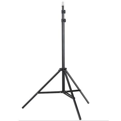 Cina 2m Professional photography light stand black Aluminium camera tripod 3 way light stand in vendita