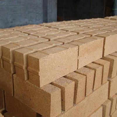 Cina Il mattone 1900C dell'isolamento termico di fusione Al2O3 il mattone refrattario del ghisa in vendita