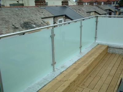 China Hot sale frosted glass panel glass balustrade with inox baluster post design for sale