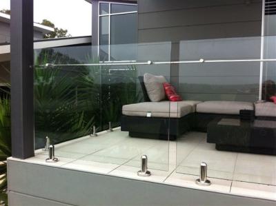 China Hot-selling stainless steel spigot frameless glass railing/ glass balustrade for sale