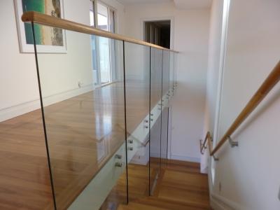 China Side mount stainless steel standoff tempered glass railing free design for sale
