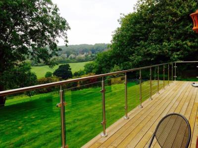China Outdoor balcony stainless steel glass railing / glass balustrade design for sale