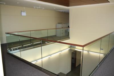 China Modern design aluminum u base channel glass railing for stairwell/ decking use for sale