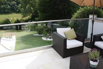 China Exterior aluminum u base channel glass railing for balcony use for sale