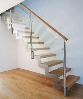 China Anti-Slip Solid Wood Used Straight Staircase Design with Metal Railing for sale