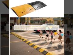 Kit dissuasore di velocità certificato CE/ISO, dispositivo in gomma resistente alle intemperie per il controllo del traffico per magazzini/zone scolastiche