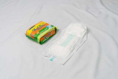 China Wings Included Women Sanitary Napkins for External and Regular Absorbency for sale