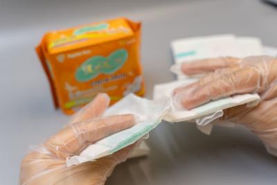 China Disposable Sanitary Napkins Pad External Optimized For Regular Flow Offering Breathable Soft Fabric And Absorption For Daily for sale
