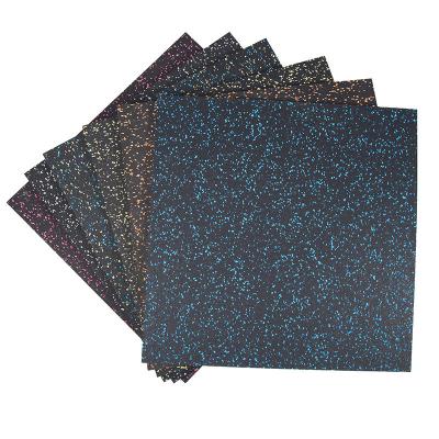 중국 가벼운 실내 체육관 바닥 매트 녹색 체육관 고무 바닥 타일 1000mm * 1000mm 판매용