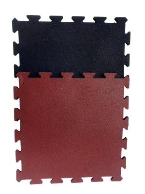 중국 퍼즐 엣지 겹치는 고무 매트 고밀도 겹치는 체육관 바닥 타일 1000X1000X15mm 판매용