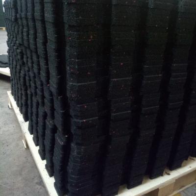 China Puzzle Edge Interlocking Rubber Mat High Density Interlocking Gym Flooring Tiles 1000X1000X15mm for sale