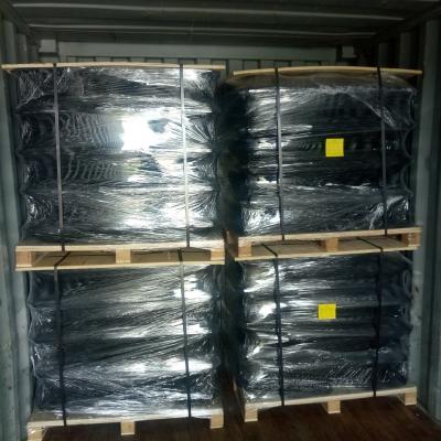 Cina Piastrelle di pavimento portatili di gomma 1000X1000X15mm Piastrelle di pavimento da esercizio interlocking nero in vendita