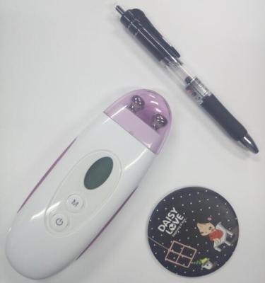 Cina La macchina scura domestica 0.5kg mini rf di rimozione del cerchio rimuove i cerchi neri sotto gli occhi in vendita