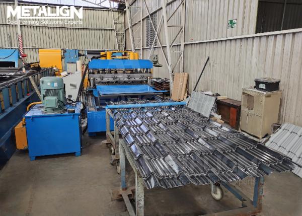 Quality Flying Punching Chain Drive Roof Tile Roll Forming Machine for sale