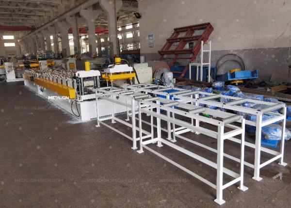 Quality High Efficiency Roll Former With Hydraulic Cutter And Safety Chain Cover For for sale