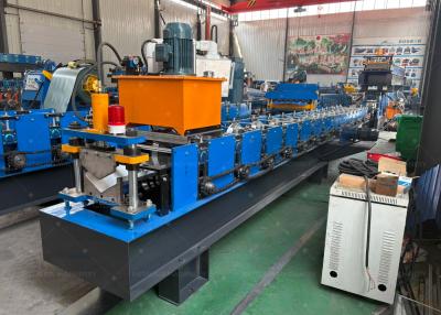 Cina Profilatrice per colmo tetto con spessore materiale 0,3-0,8 mm e velocità di formatura 15-20 m/min in vendita