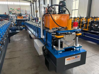 Cina Profilatrice per colmo tetto con spessore materiale 0,3-0,8 mm e velocità di formatura 15-20 m/min in vendita