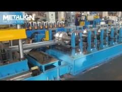 Máquina de formação de linha de rolos de feixe W com corte hidráulico e sistema de nivelamento duplo reforçado
