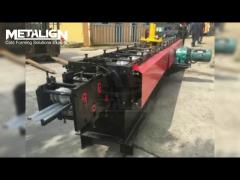 High Efficiency Roller Door Roll Forming Machine met hydraulische snijmachine en digitaal gidsysteem