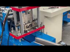 Profilatrice di alta precisione con protezione catena per profili a Z per scaffalature