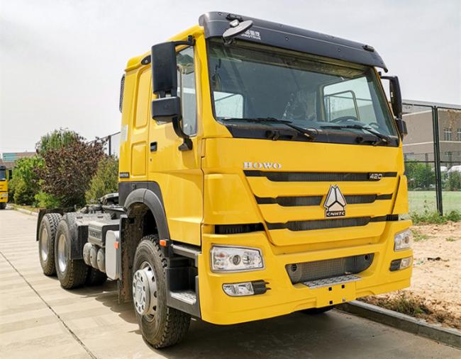 Sinotruk HOWO 10 Wheels 6X4 International Tractor Truck Head for Sale