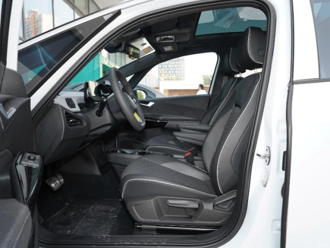 New Energy Electric Car Mini Four Wheel Car with Cheap Price 2022
