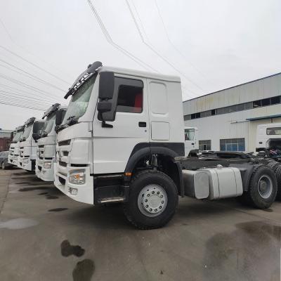 China Zf Steering 315/80r22.5 Tires Sinotruk HOWO 10 Wheels 6X4 International Tractor Truck Head for sale