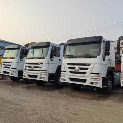 China Zf Steering 315/80r22.5 Tires Sinotruk HOWO 10 Wheels 6X4 International Tractor Truck Head for sale