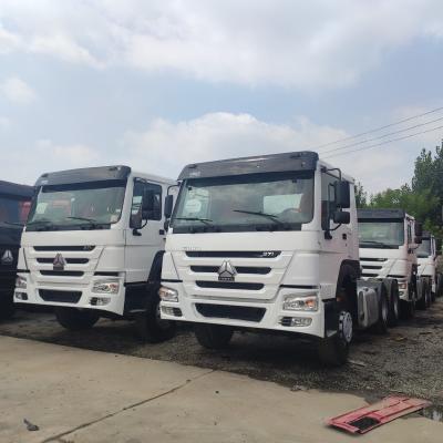 Cina 6×4 volante HOWO Sinotruk Manuale Uomo Diesel Tractor Head Truck Richiesta personalizzata in vendita