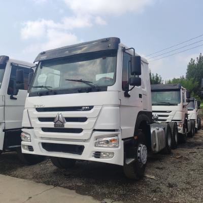 Cina 6×4 volante HOWO Sinotruk Manuale Uomo Diesel Tractor Head Truck Richiesta personalizzata in vendita