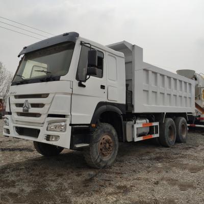 China Op maat gemaakte aanvraag Sinotruck HOWO 6X4 Gebruikte dumptruck in Botswana met aanpassing Te koop