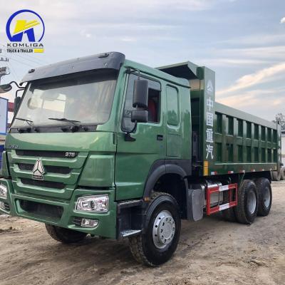 Cina LHD/Rhd HOWO Sinotruk 15 metri cubi di scaricatore di rifiuti Valvola idraulica con capacità del motore > 8L in vendita