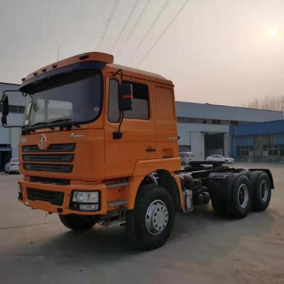 Cina 21-30 t Capacità di carico 6X4 Shacman Truck Tractor Trailer Head con cilindrata e cilindrata del motore > 8L in vendita