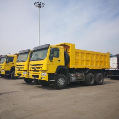 Cina Dump truck con trasmissione manuale e prestazioni durevoli in vendita